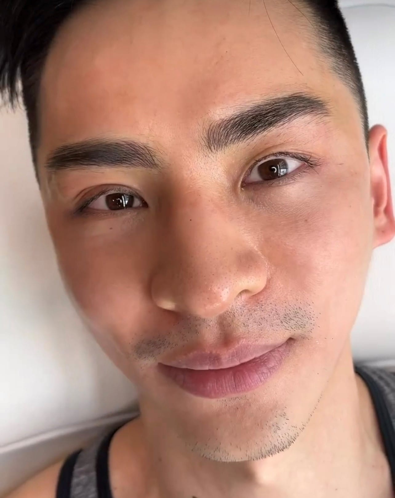 Guide To Man Brows: Masculine Tattooed Hairstrokes | DAELA