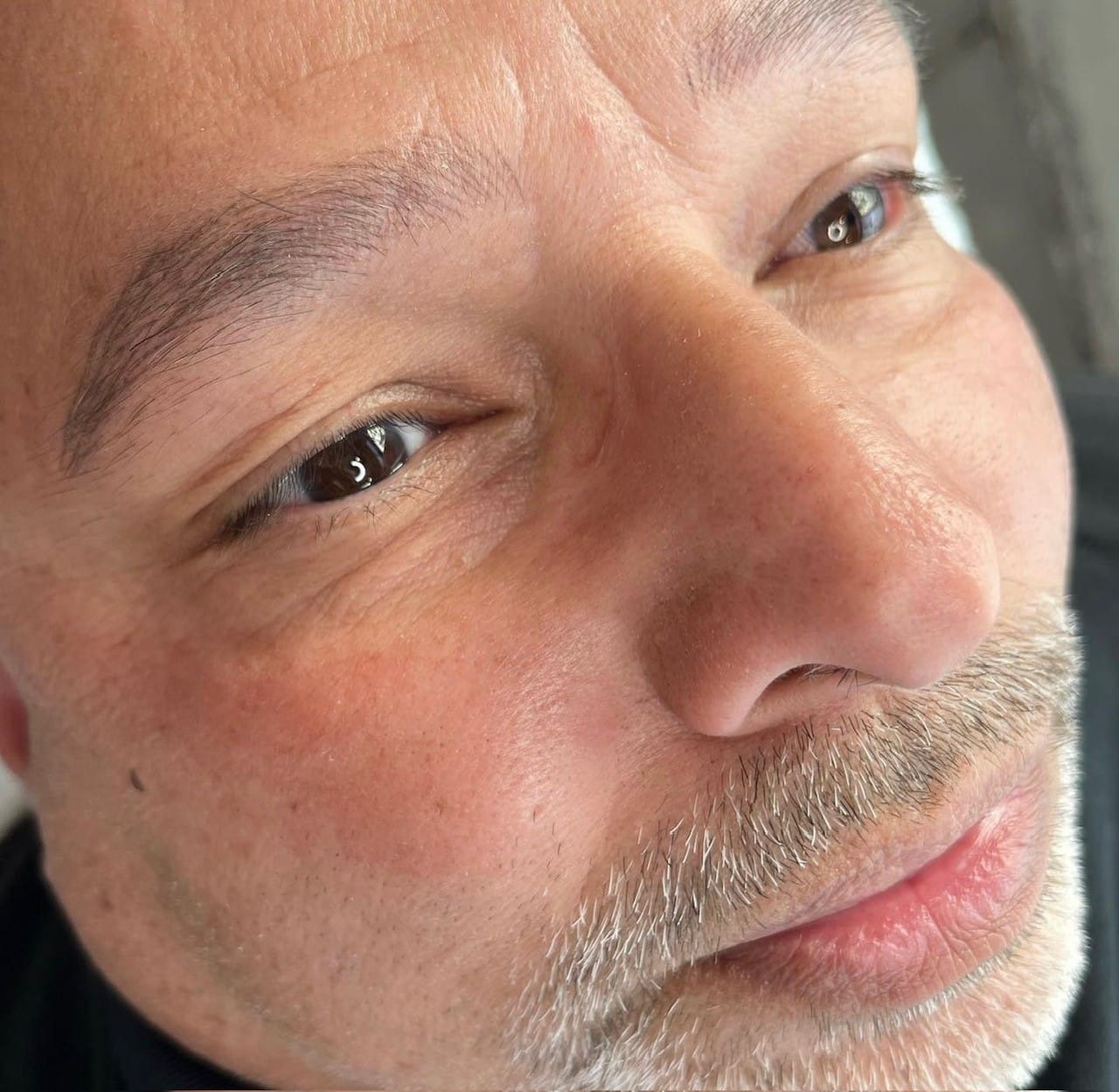 Guide To Man Brows: Masculine Tattooed Hairstrokes | DAELA